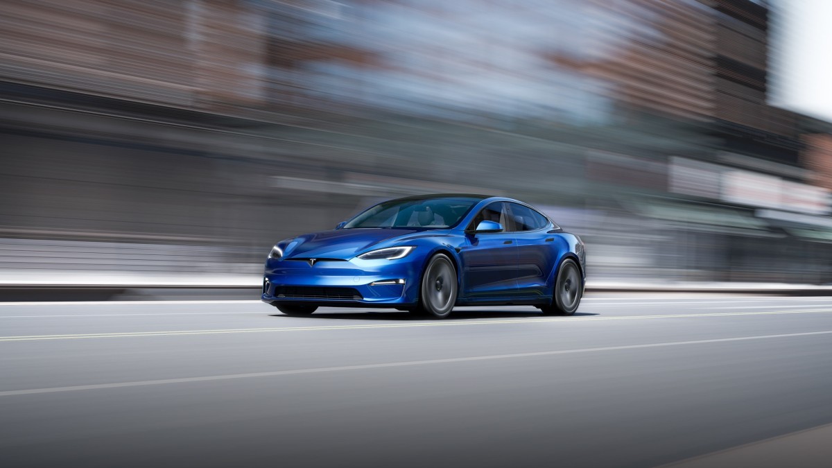 Такого никто не ждал: Tesla завершает сборку двух своих культовых моделей